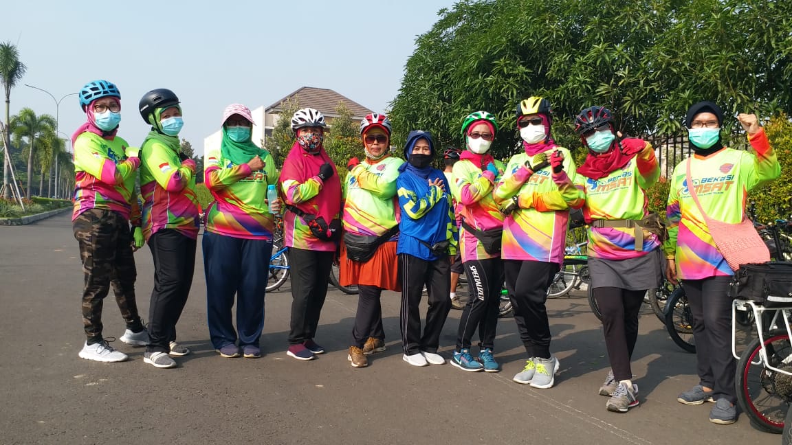 Gowes Sambil Menikmati Pesona Senyuman Sang Fajar – P2Tel