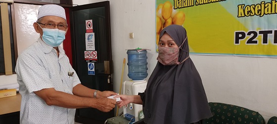 PC Jambi Menyerahkan Dakem Kpd AW Alm Bp Achmad FS NIK-660301 – P2Tel