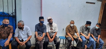 PC P2Tel Madiun Menyerahkan Dakem Kpd AW Alm Bp Yuli Ismono NIK-531306 – P2Tel