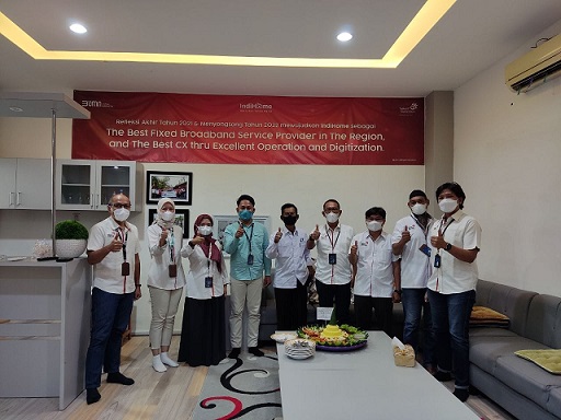 HUT Sekar Telkom ke 22 Kalsel-Pemotongan Tumpeng Utk KPC2Tel Kalselteng – P2Tel